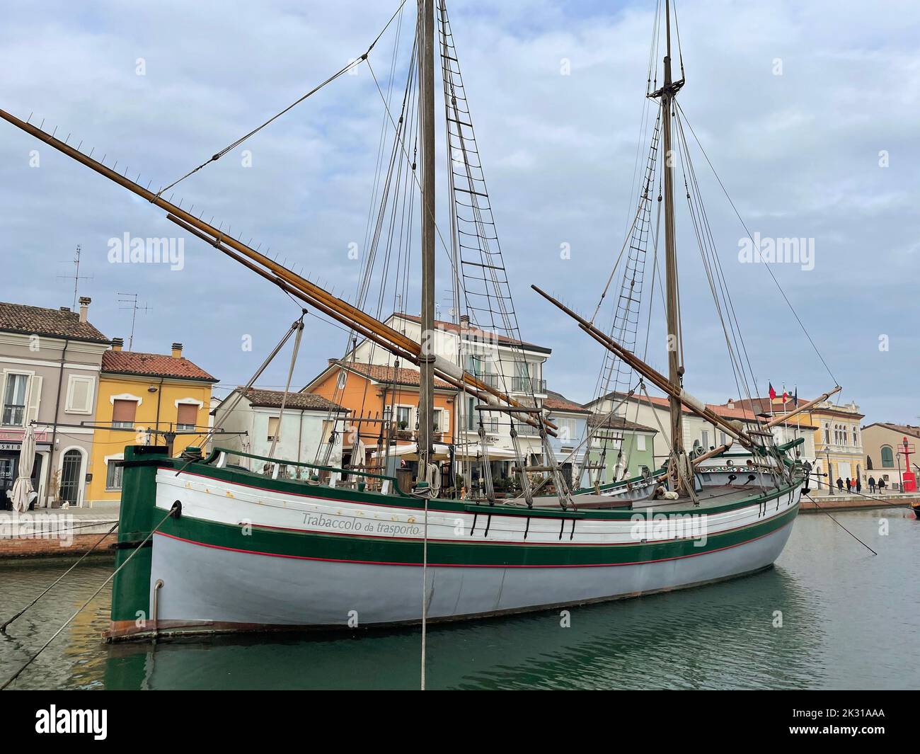 Many old ships hi-res stock photography and images - Alamy