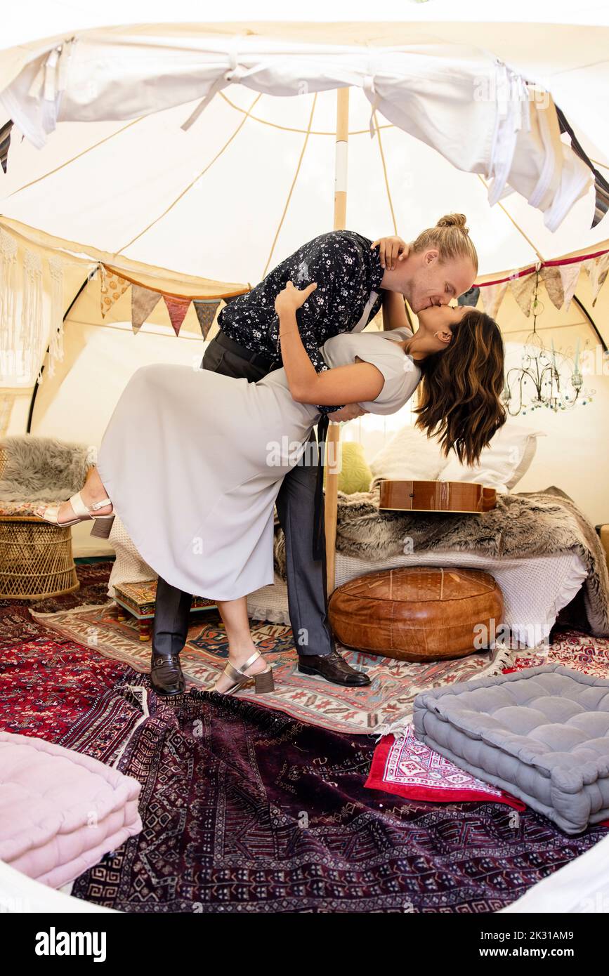 Candid couple young low angle hi-res stock photography and images - Alamy