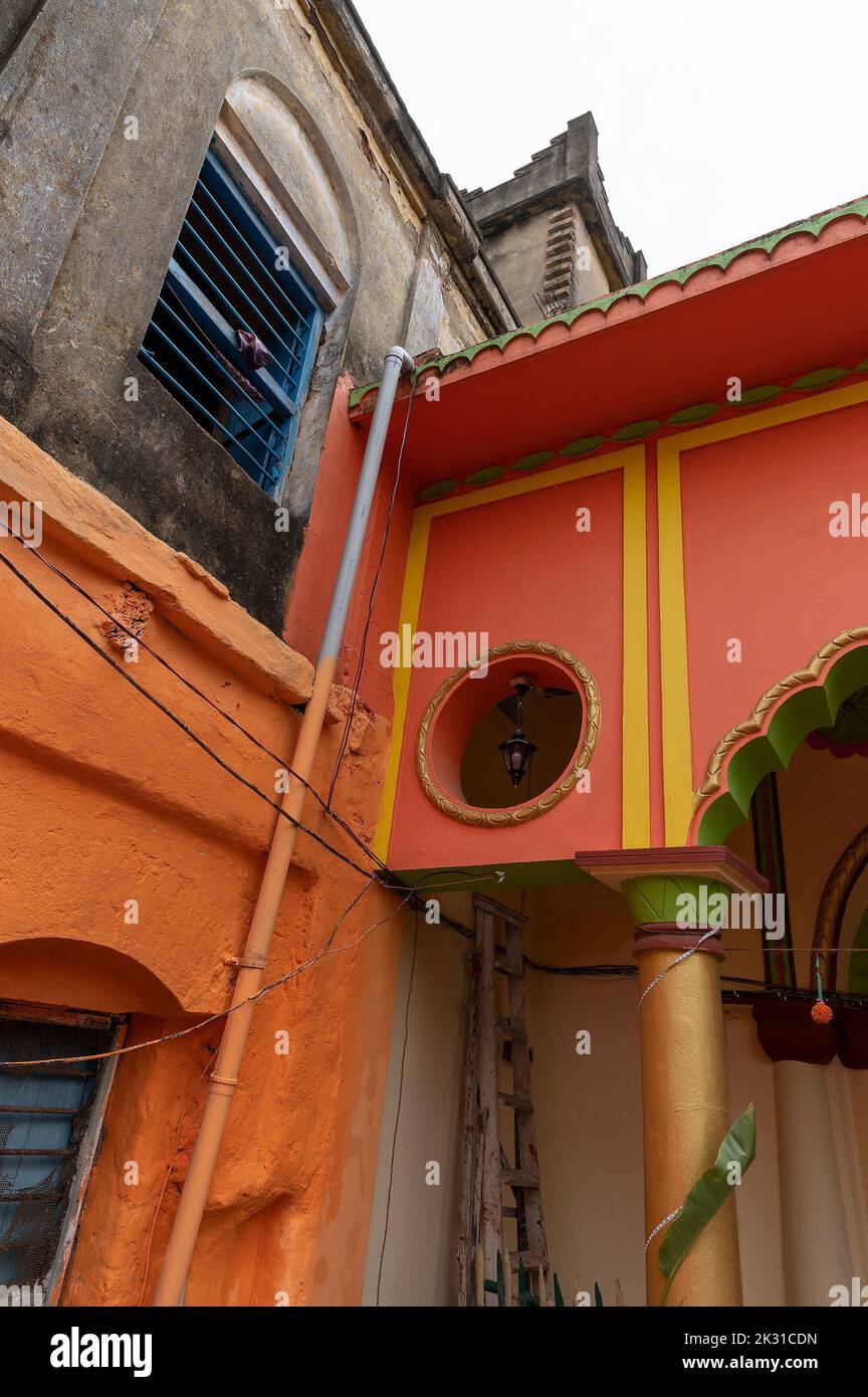 Heritage building windows in kolkata hi-res stock photography and ...