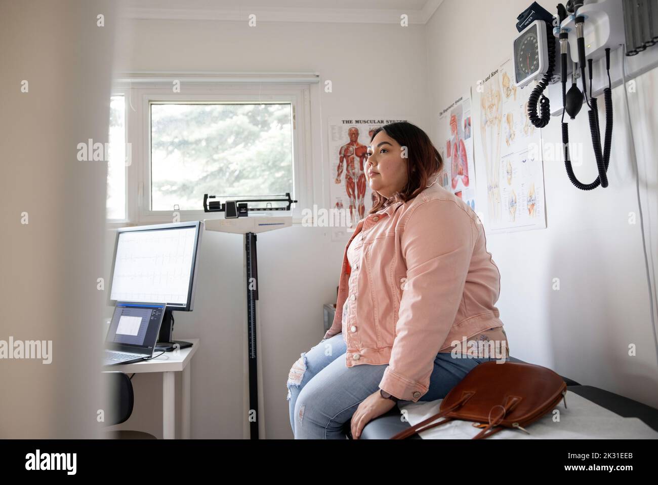 Exam room patient hi-res stock photography and images - Alamy
