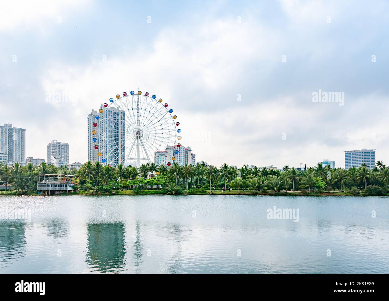 Ferris wheel at Zhanjiang Waterfront Park, China Stock Photo - Alamy