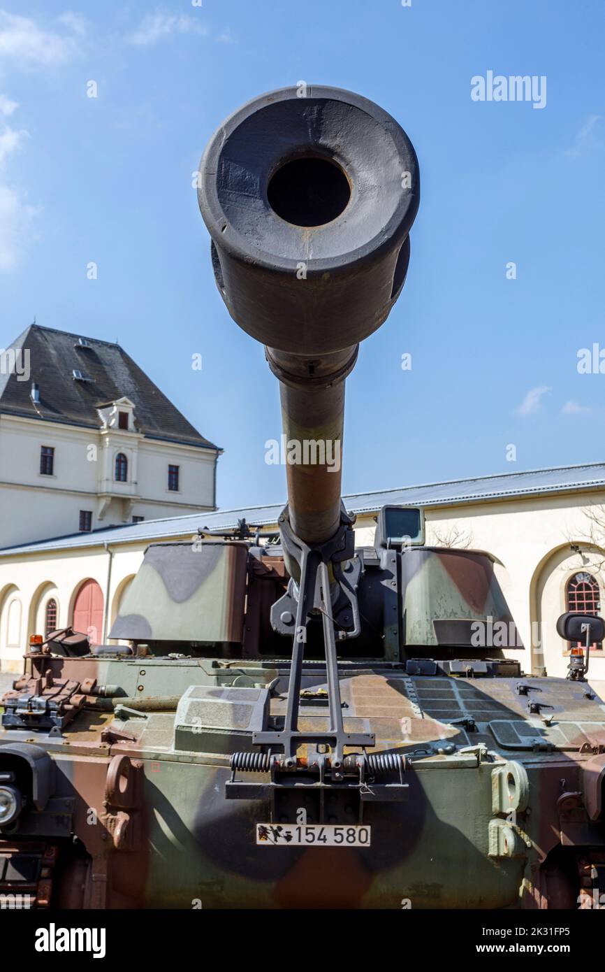 Military History Museum of the Bundeswehr in Dresden, M109 self ...
