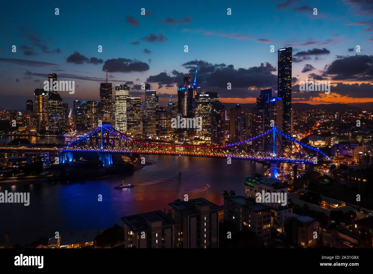 Brisbane city lights at night Stock Photo - Alamy
