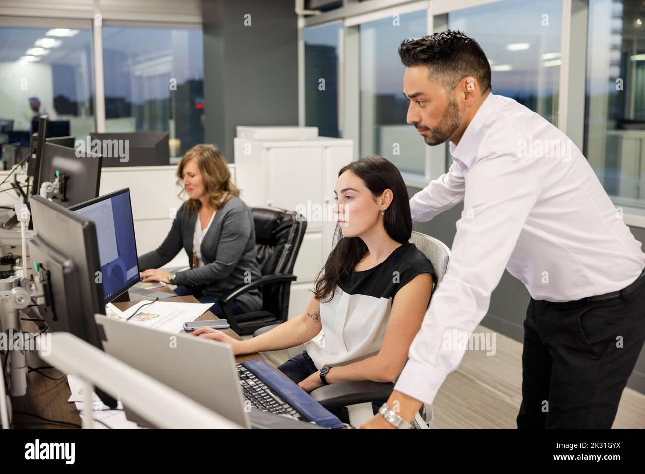 Office computers technology hi-res stock photography and images - Alamy