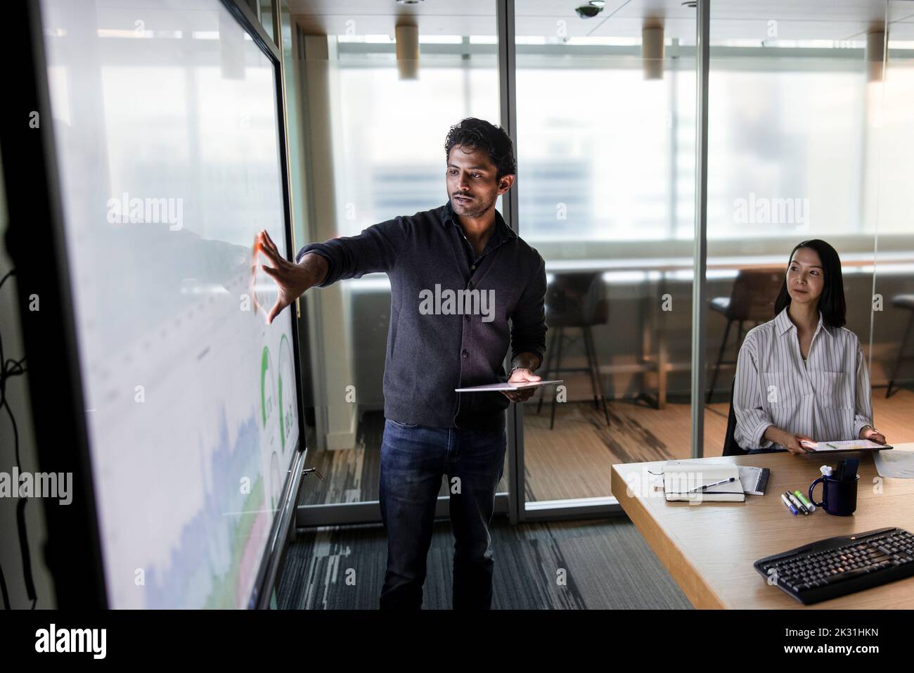 Interactive projection hi-res stock photography and images - Alamy