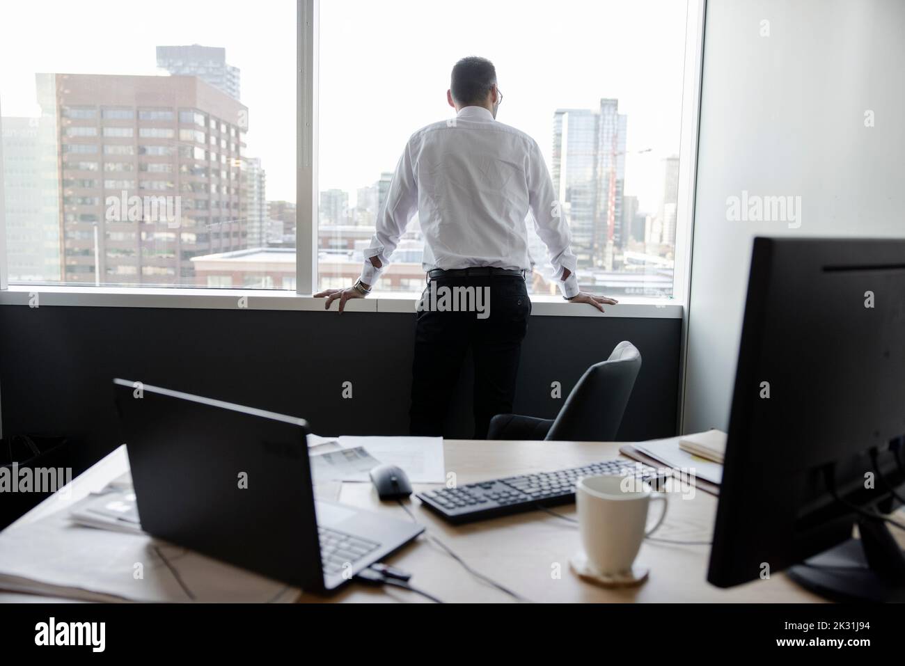 Out of office hi-res stock photography and images - Alamy