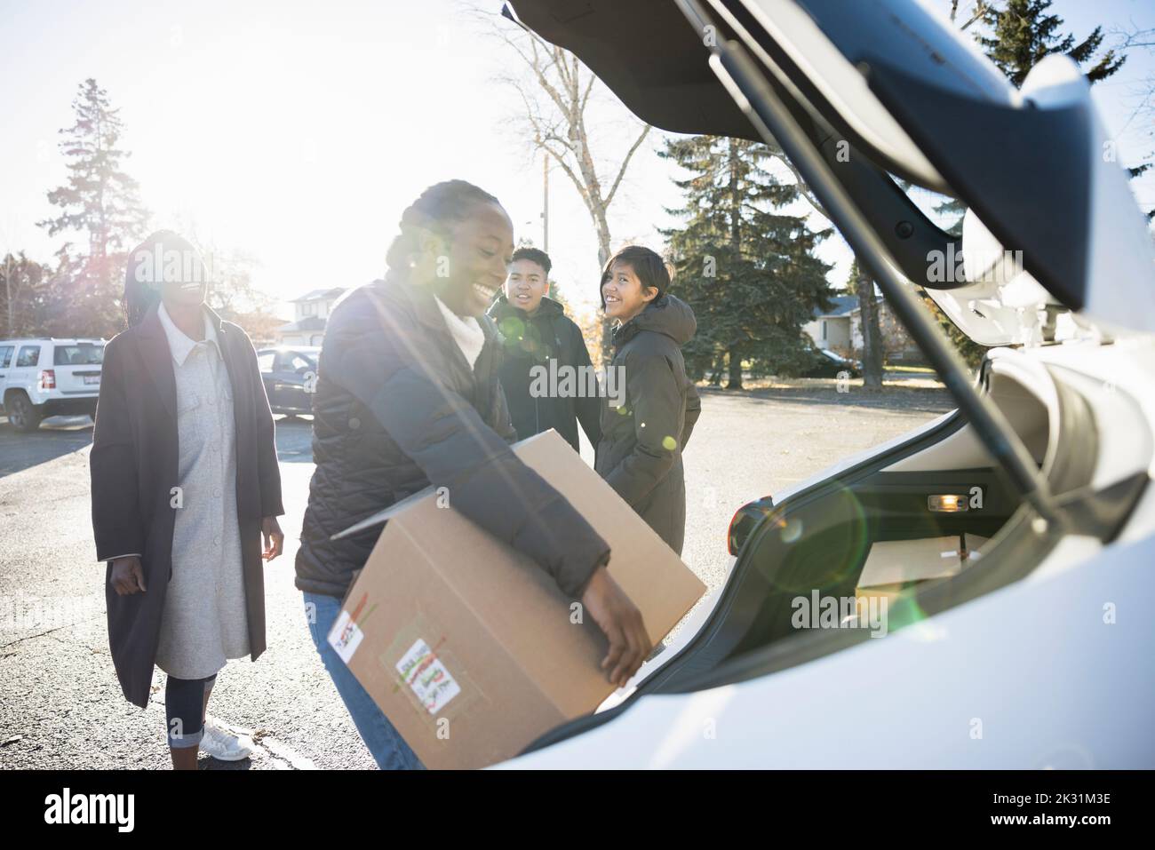 Pre teen girl and boy hi-res stock photography and images - Alamy