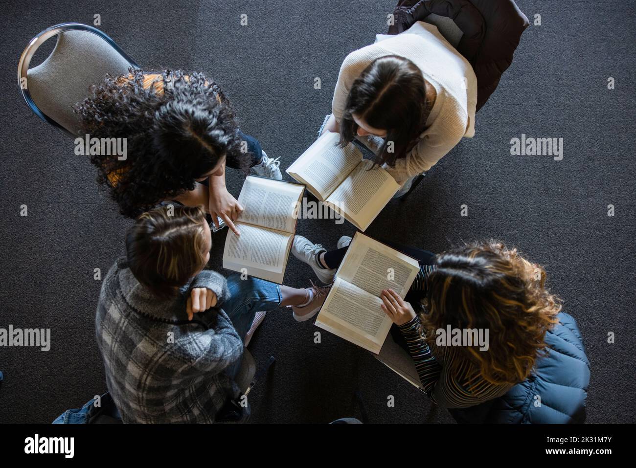 Group of people in circle from above hi-res stock photography and ...