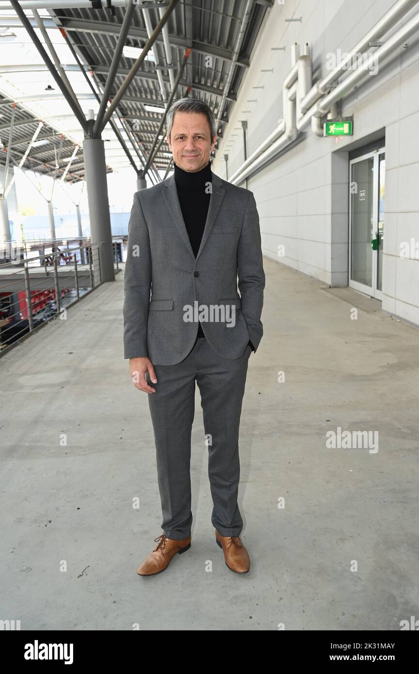 Cologne, Germany. 22nd Sep, 2022. Actor Jens Hajek has his picture ...