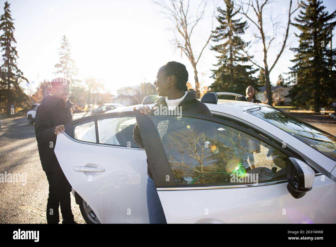School teenage friends hi-res stock photography and images - Alamy
