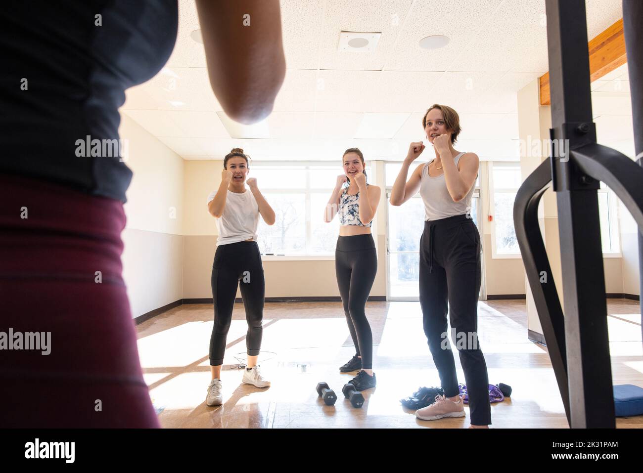 Youth fighting hi-res stock photography and images - Alamy