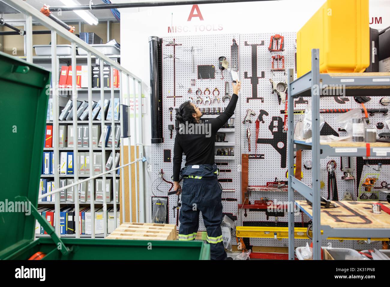 Storeroom hi-res stock photography and images - Alamy