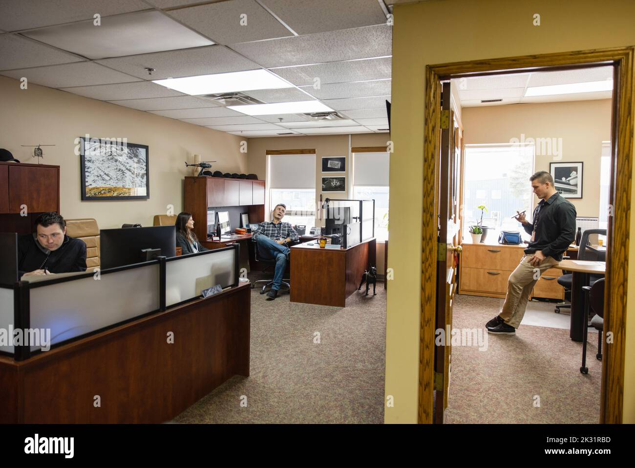 Working in offices hi-res stock photography and images - Alamy