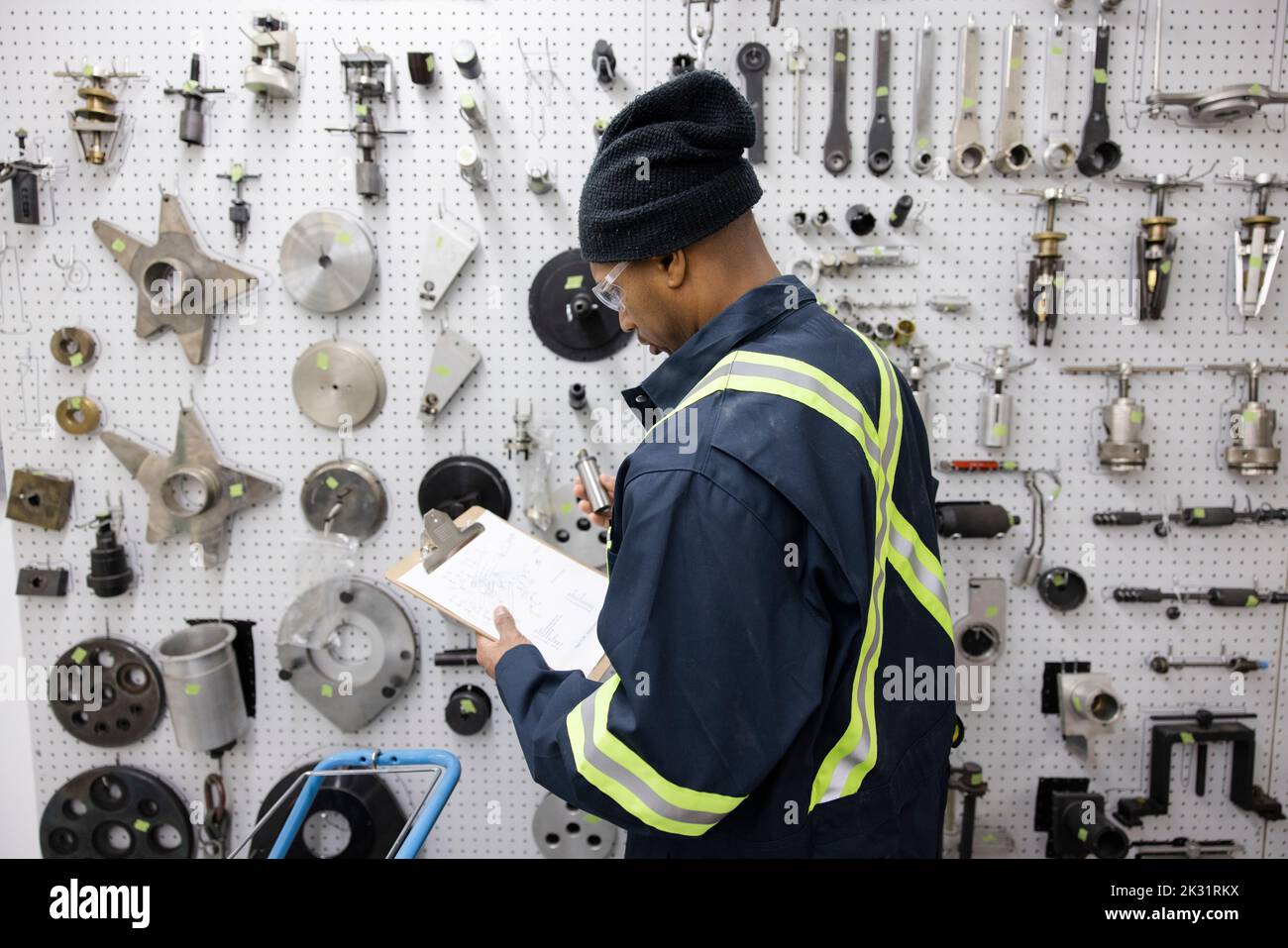Checking components hi-res stock photography and images - Alamy