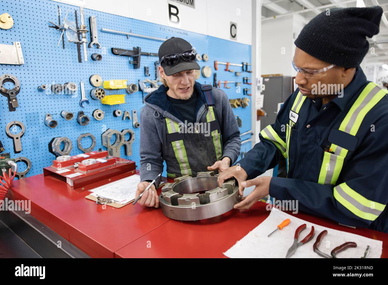Checking components hi-res stock photography and images - Alamy