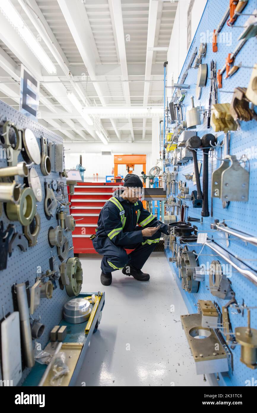 Storeroom hi-res stock photography and images - Alamy