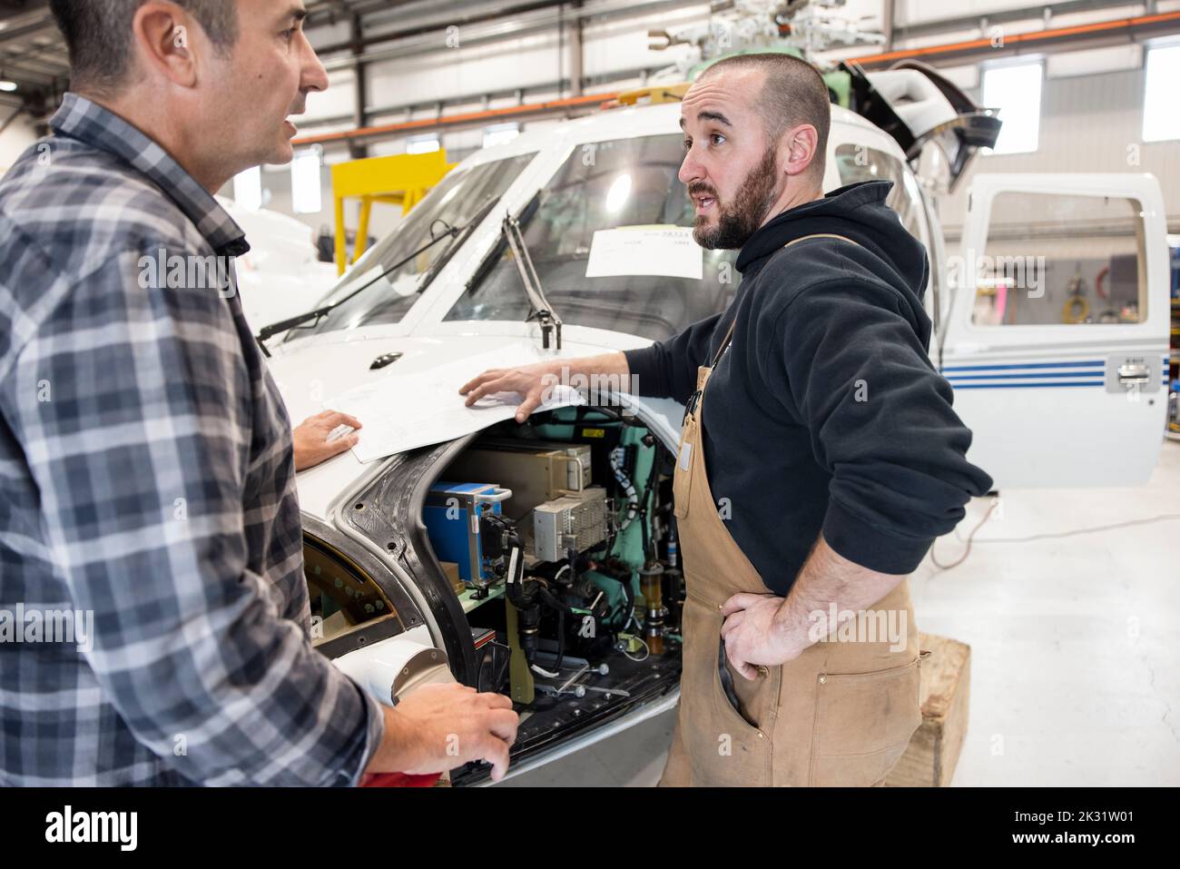 Helicopter work hi-res stock photography and images - Alamy