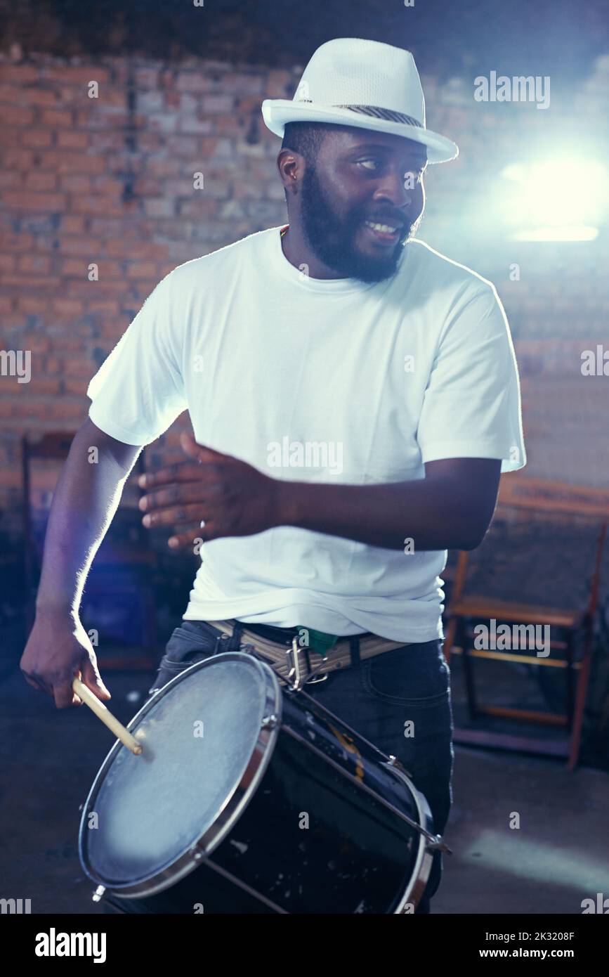Smiling drum hi-res stock photography and images - Alamy