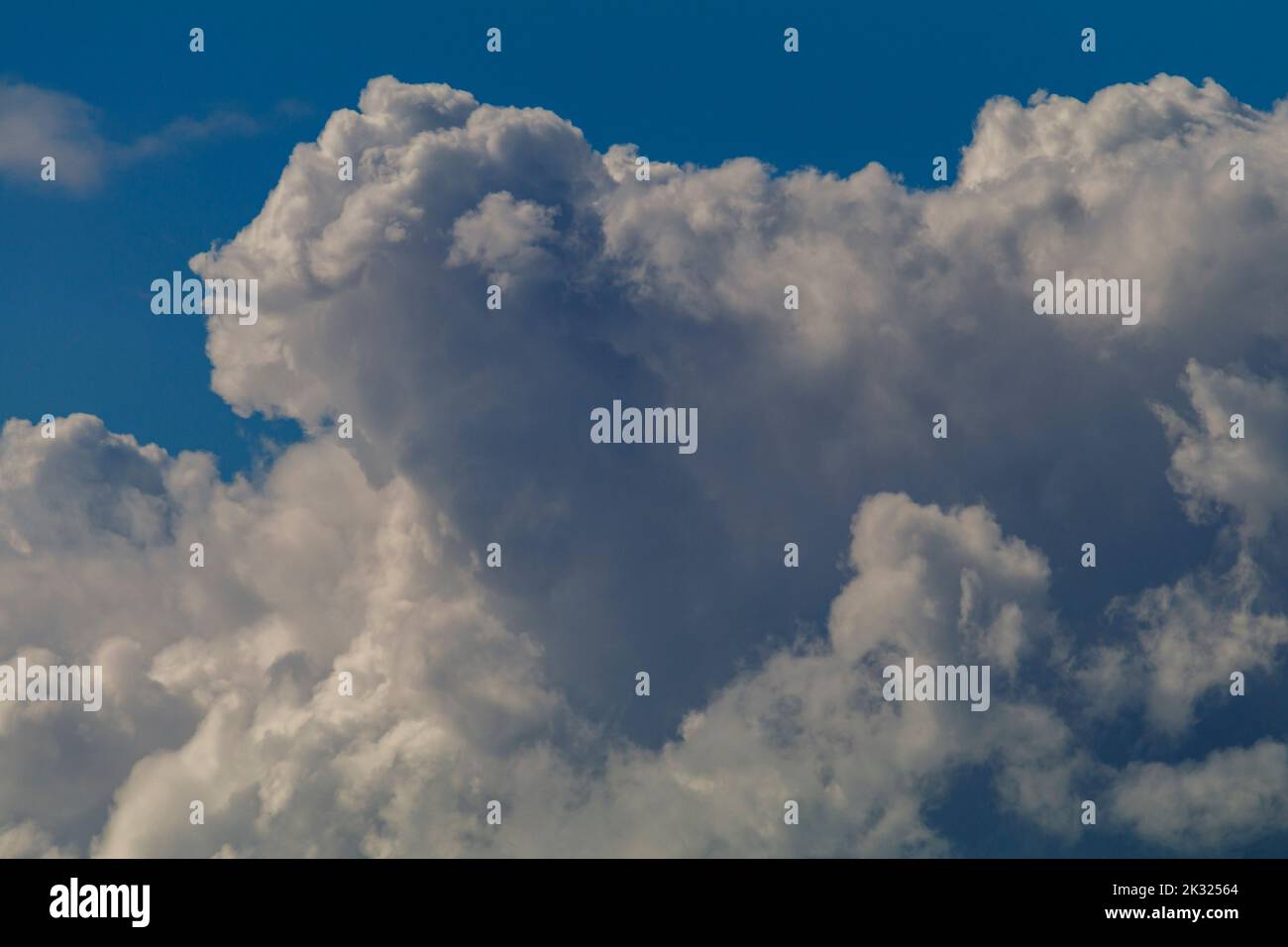 Clouds with colour hi-res stock photography and images - Alamy