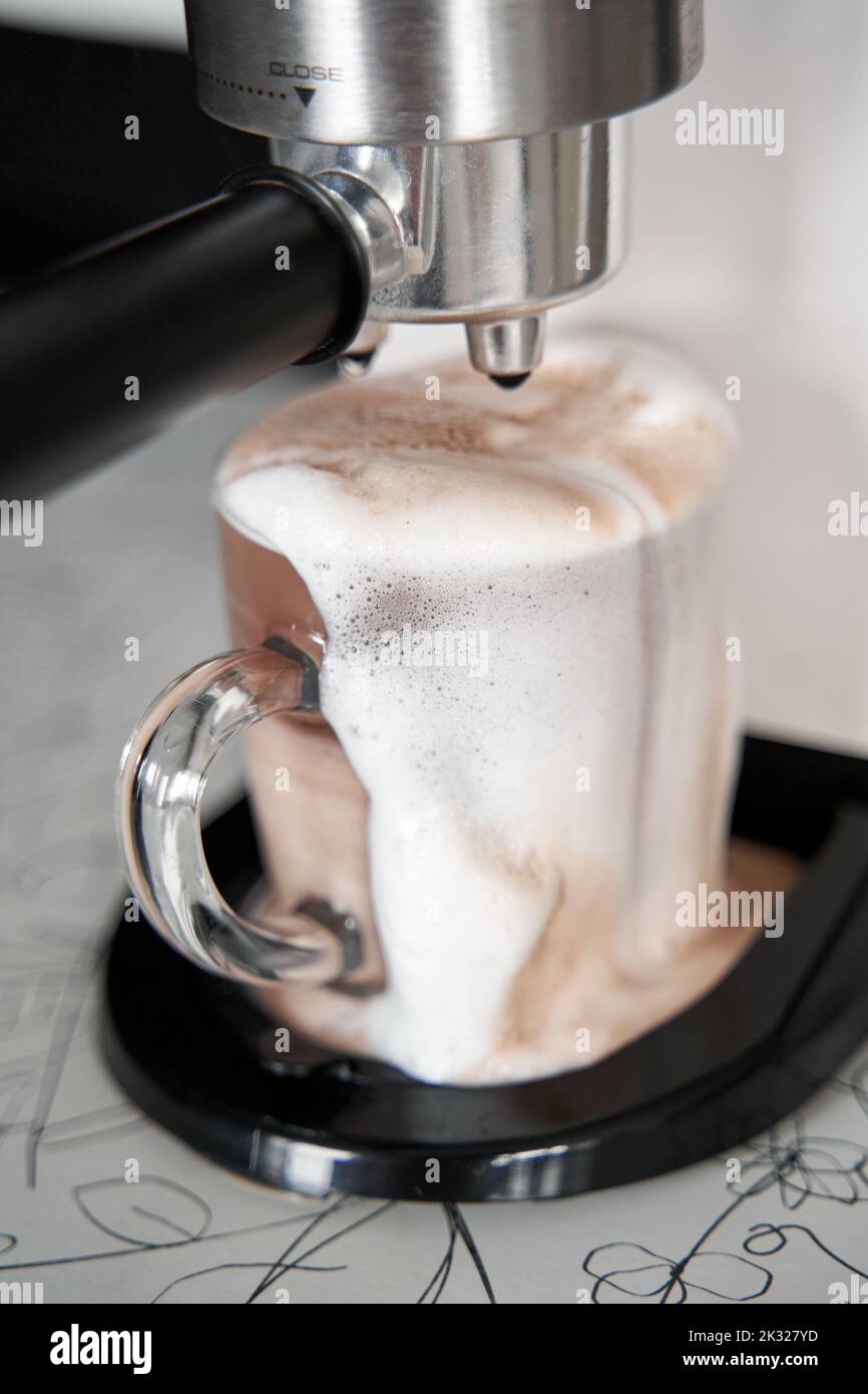 Coffee cup foam overflowing hi-res stock photography and images - Alamy