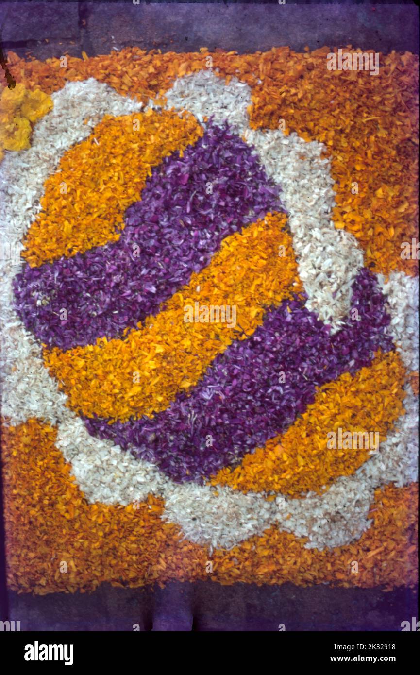 Flower Rangoli, Mango Shape Stock Photo - Alamy