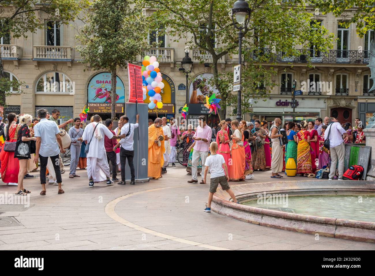 Krishna radha dancing hi-res stock photography and images - Alamy