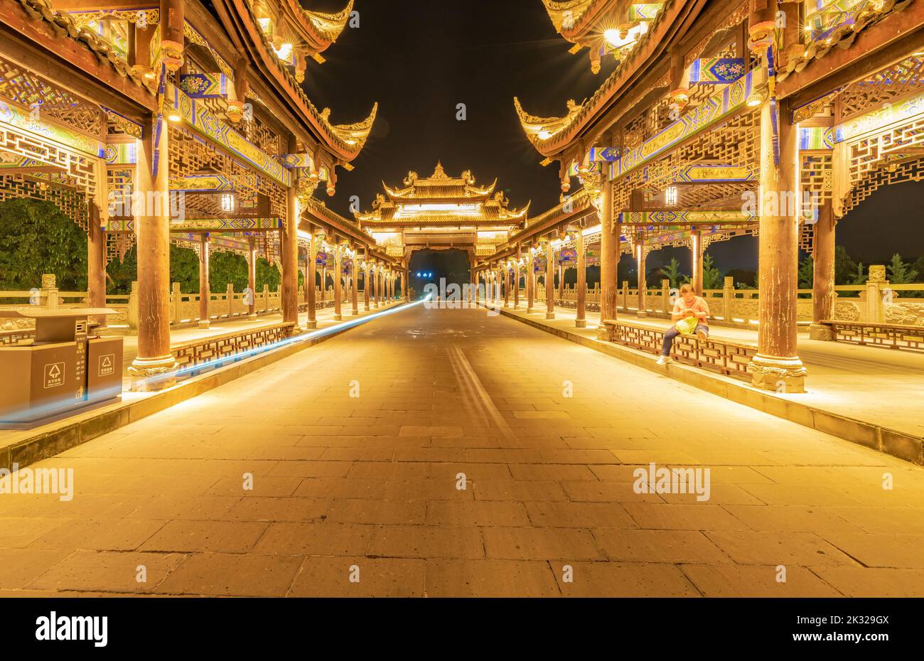 Night view of Huanglongxi Covered Bridge, Huanglongxi ancient town ...