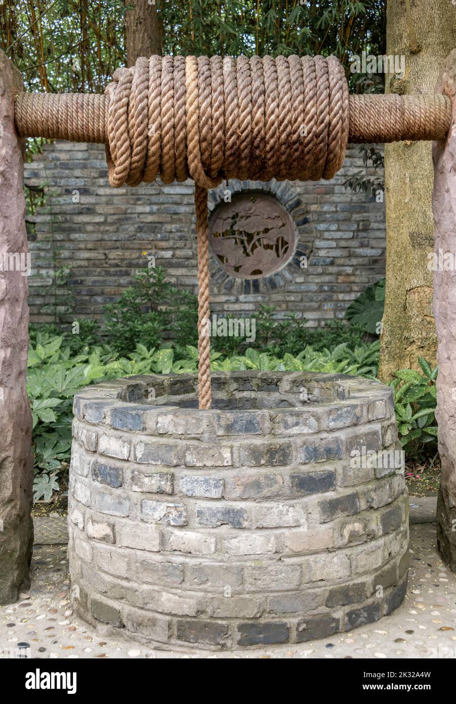 An ancient well and well rope, Huanglongxi ancient town, Chengdu City ...