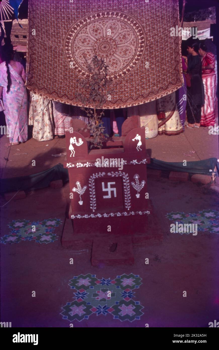 Rangoli, Painting with Chowk Powder, Tulsi Plant Stock Photo - Alamy