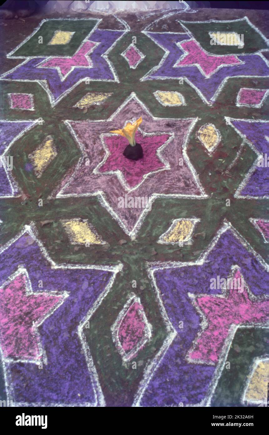 Rangoli, Painting with Chowk Powder Stock Photo - Alamy