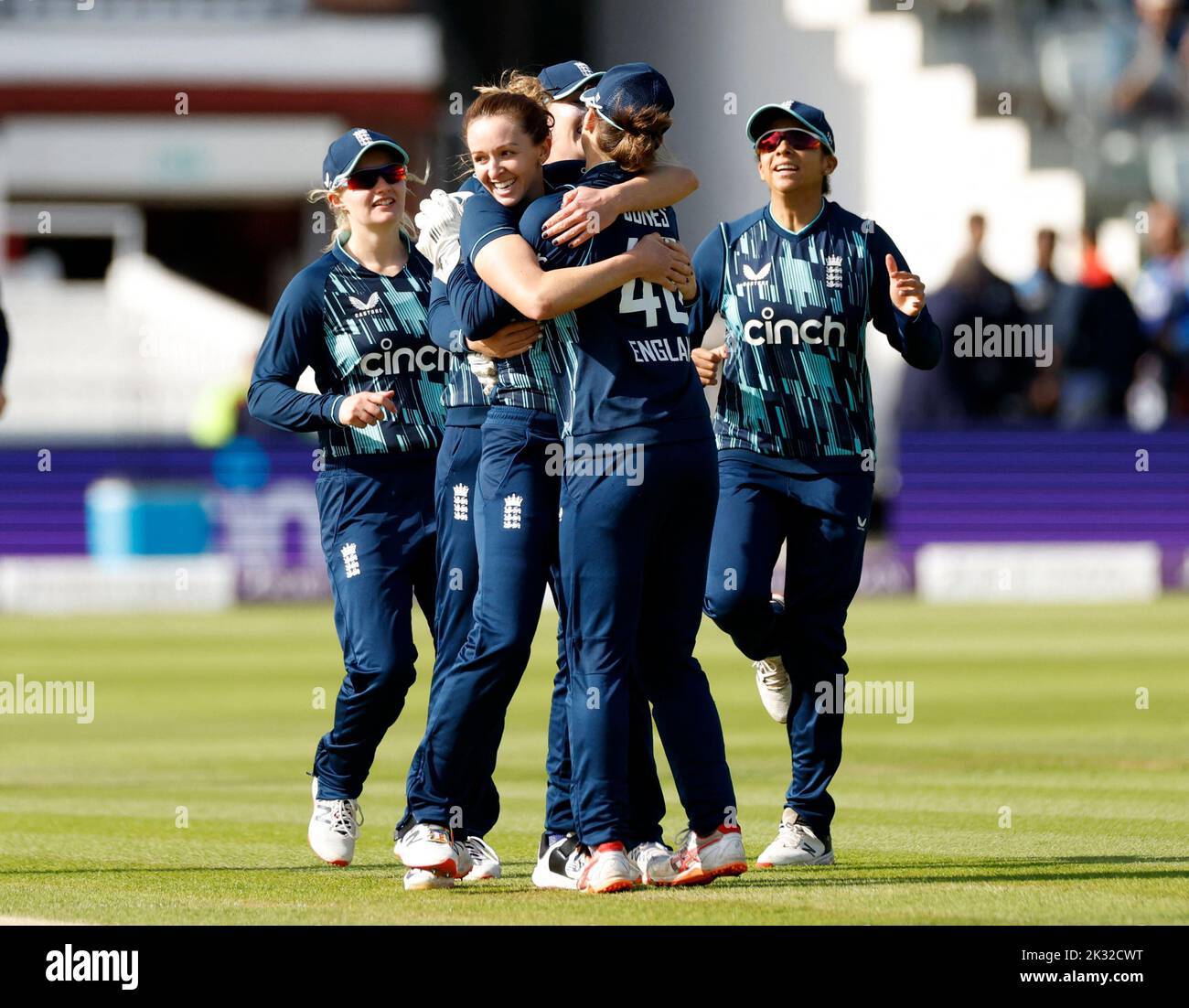 Kate cross cricket hi-res stock photography and images - Alamy