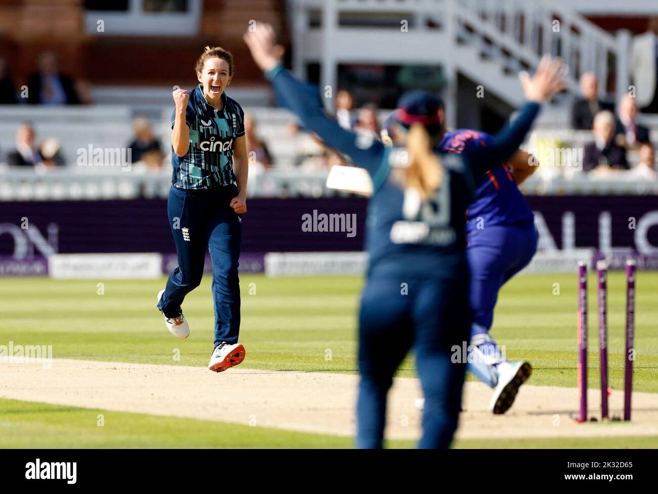 Kate cross cricket hi-res stock photography and images - Alamy