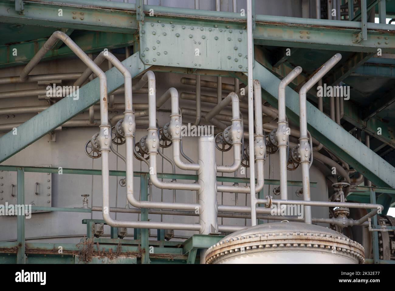 Power plant valves hi-res stock photography and images - Alamy