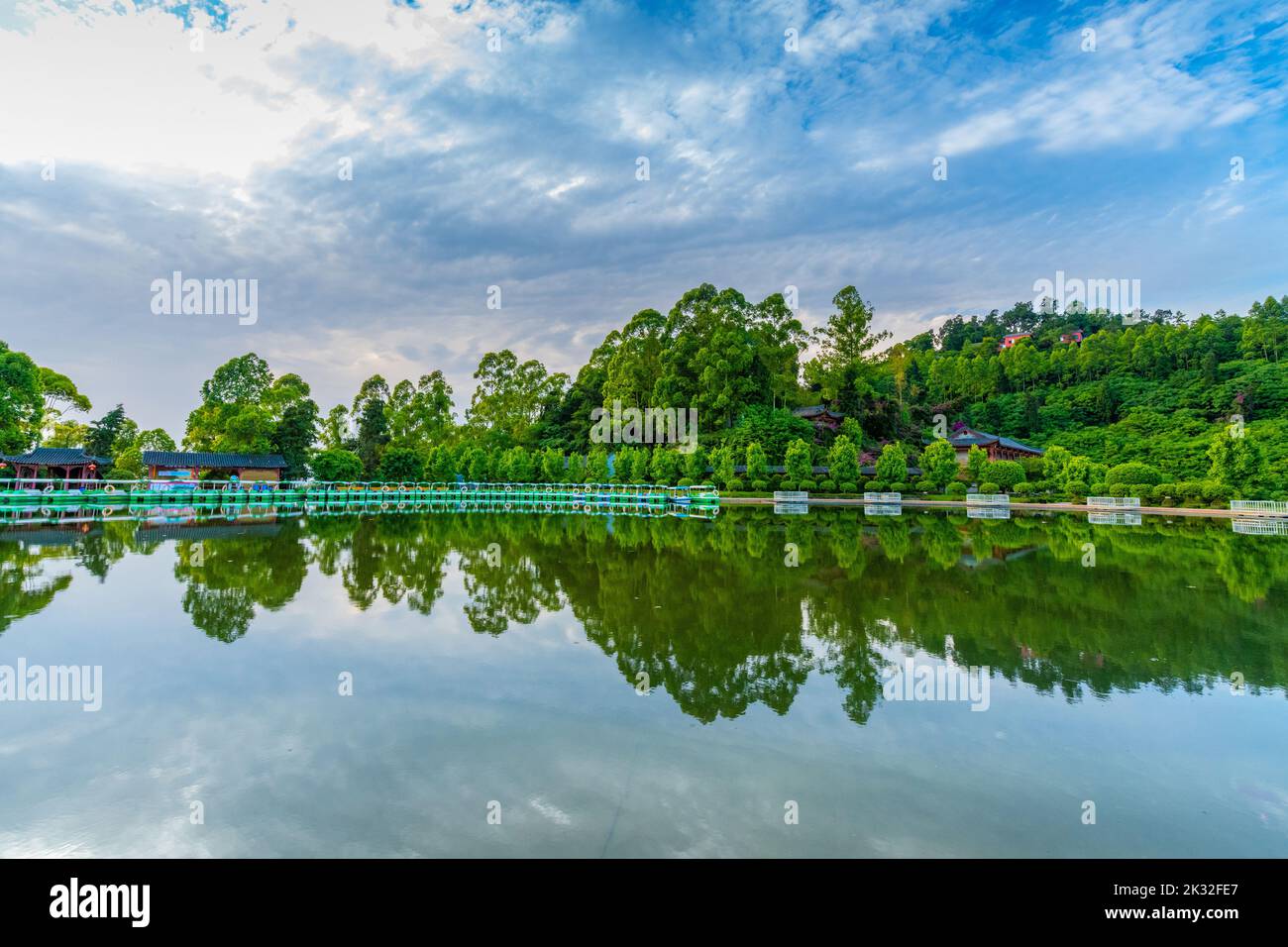 The mountain-top lake scenery of the“Hua Wu Ren Ren” scenic spot in Chengdu, Sichuan Province ...