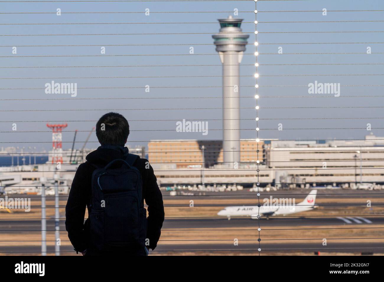 Haneda international airport observation deck hi-res stock photography ...