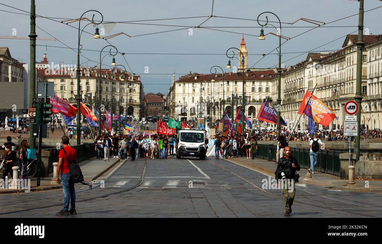 Environmental issue demonstration hi-res stock photography and images ...