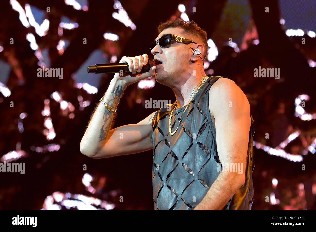 Palazzo dello sport rome hi-res stock photography and images - Alamy