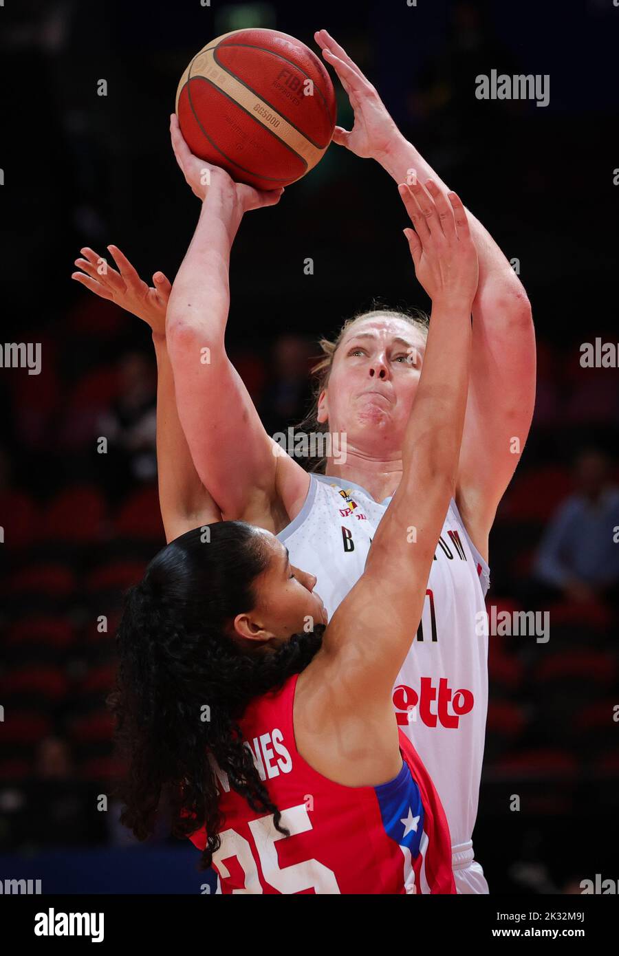 Sydney, Australia. 24th Sep, 2022. Puerto Rico's Isalys Quinones and ...