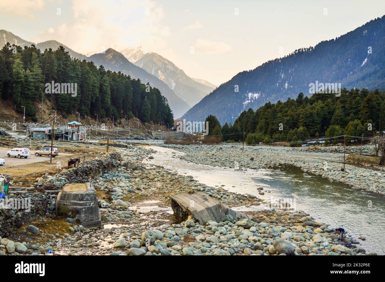 Himalaya snow mountain hi-res stock photography and images - Alamy