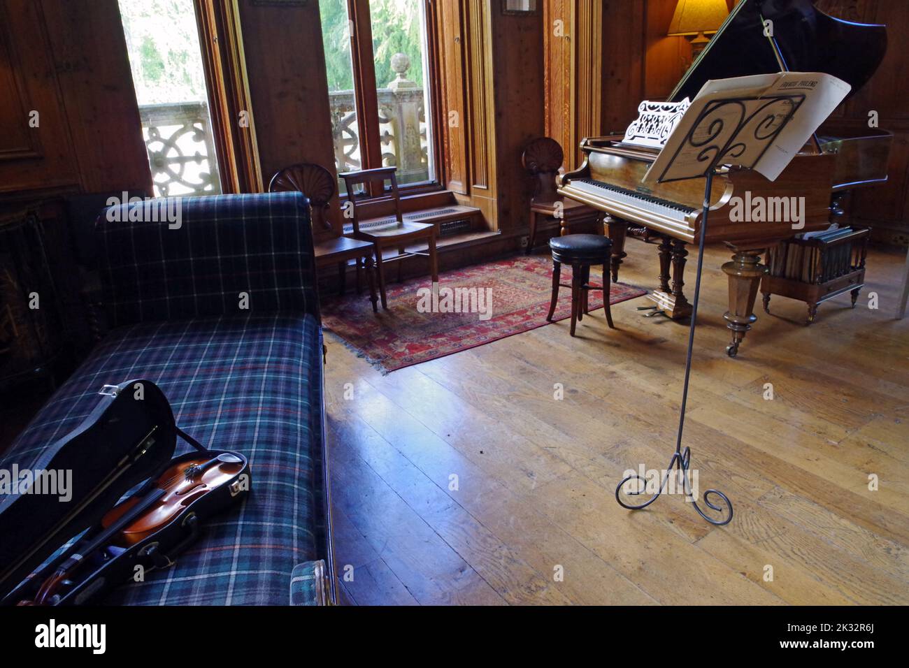 Dunrobin castle room hi-res stock photography and images - Alamy