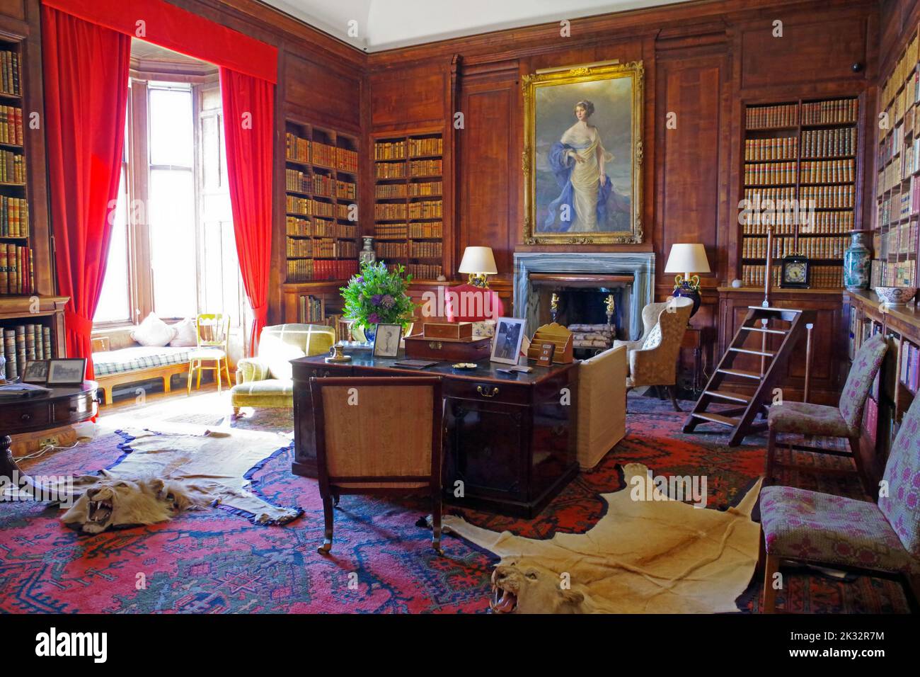 Dunrobin castle room hi-res stock photography and images - Alamy