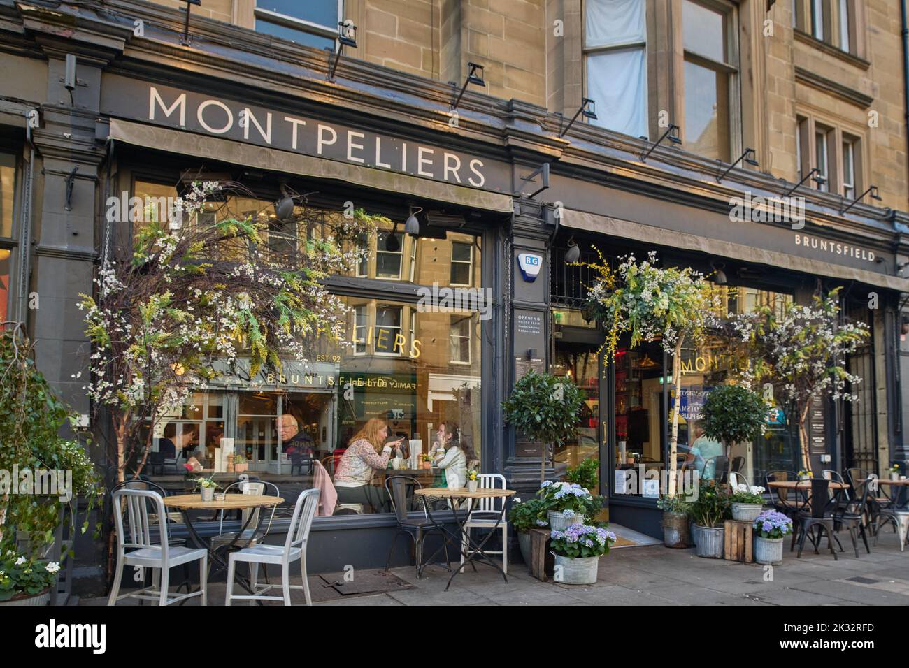 Morningside edinburgh bar hi-res stock photography and images - Alamy