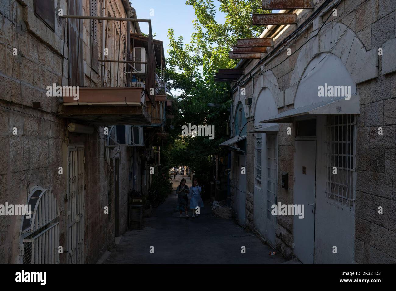 Typical stone house jerusalem architecture hi-res stock photography and ...