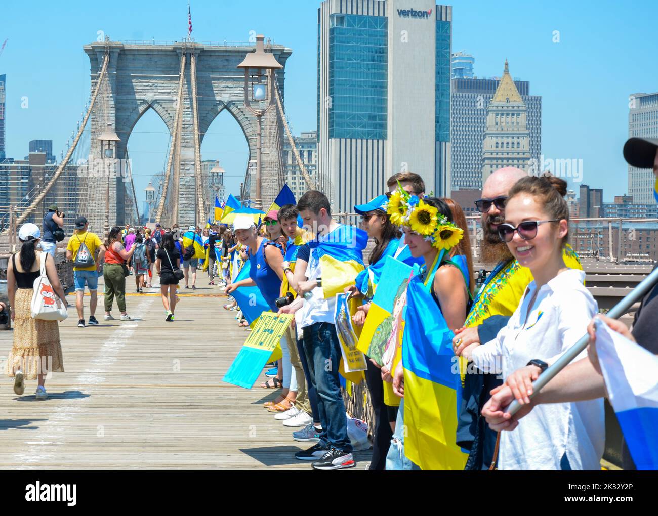 Brooklyn bridge celebration hi-res stock photography and images - Alamy