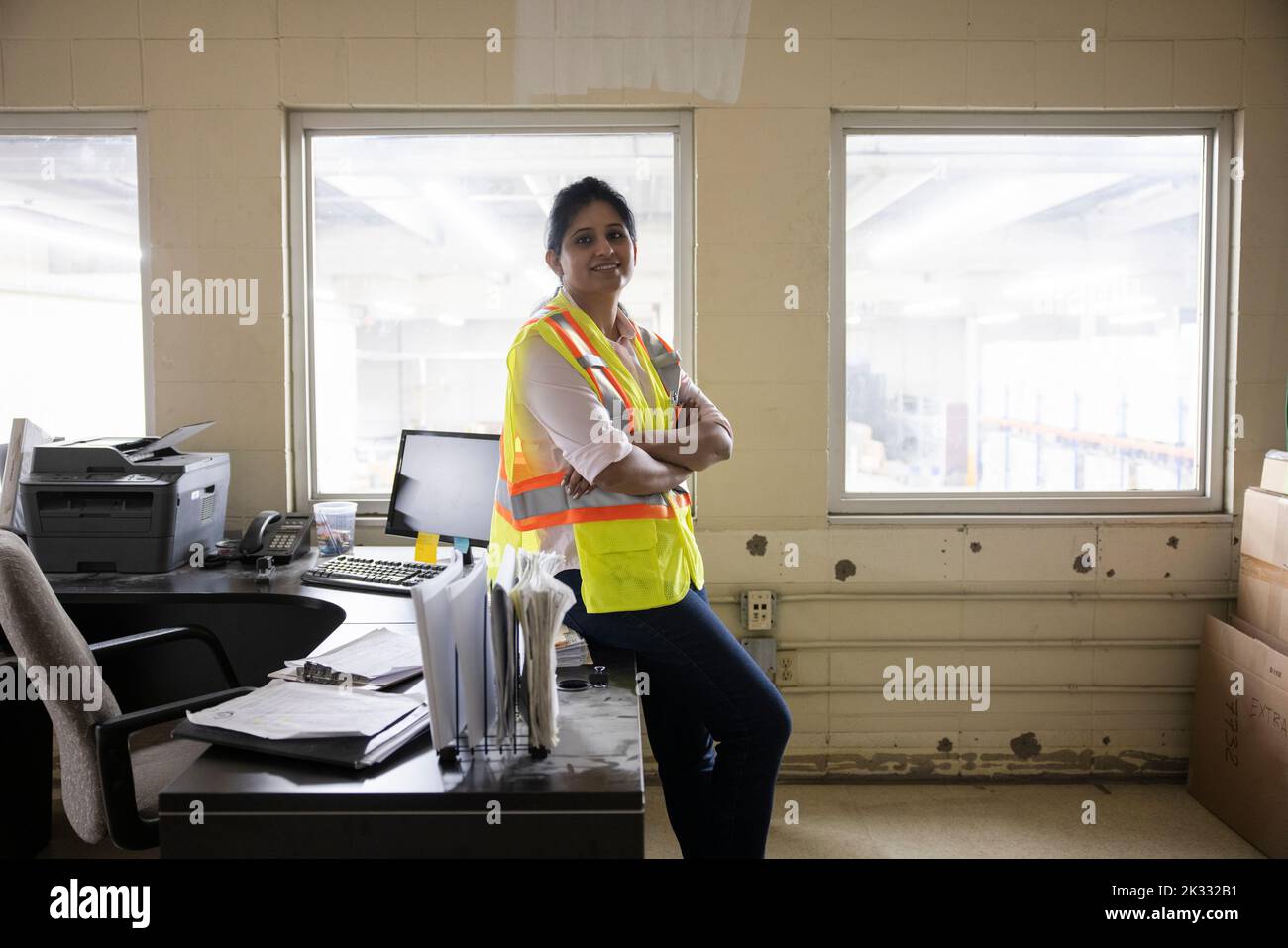 Office high vis hi-res stock photography and images - Alamy