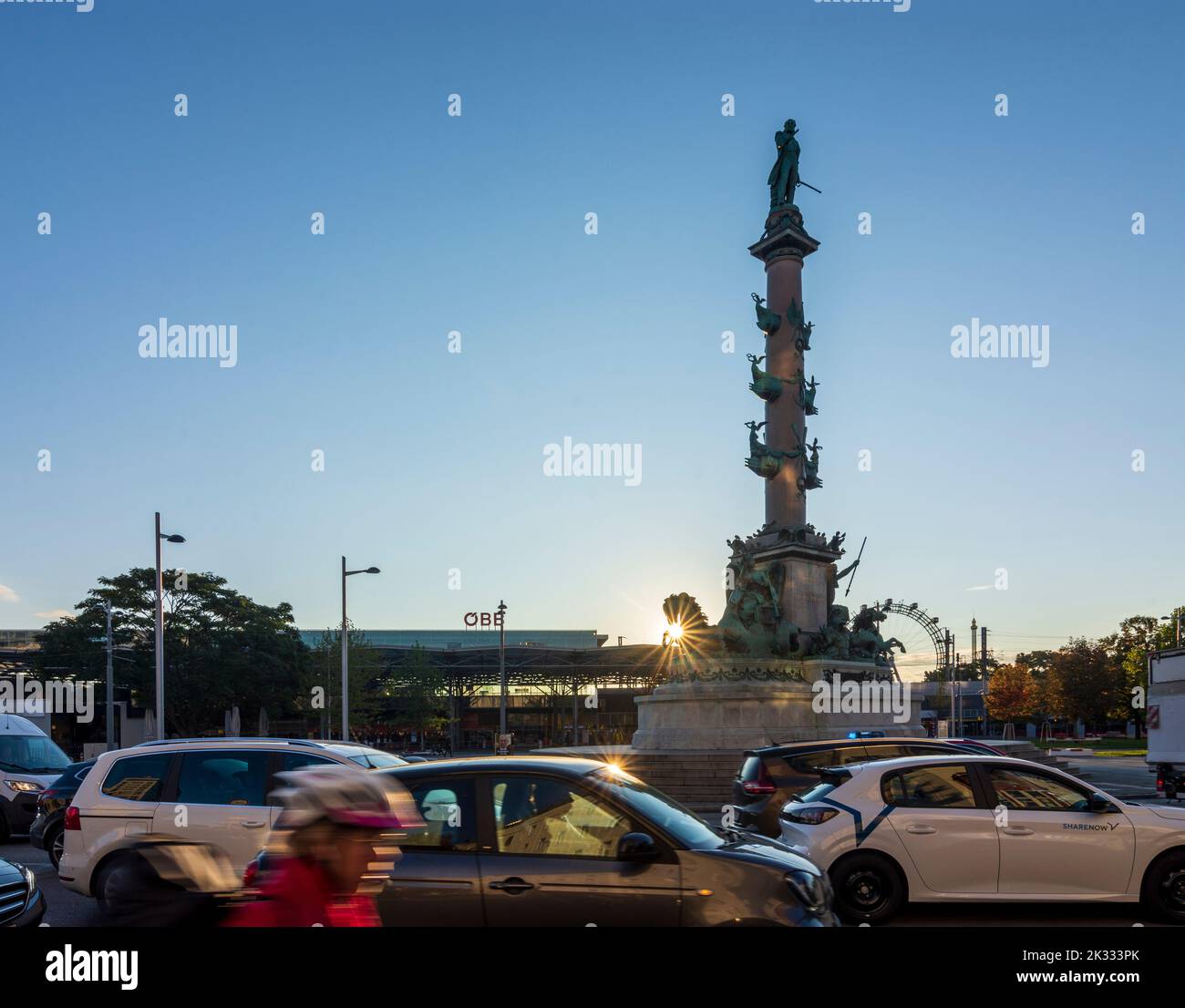 Wien, Vienna: square Praterstern, Wilhelm von Tegetthoff monument, cars ...
