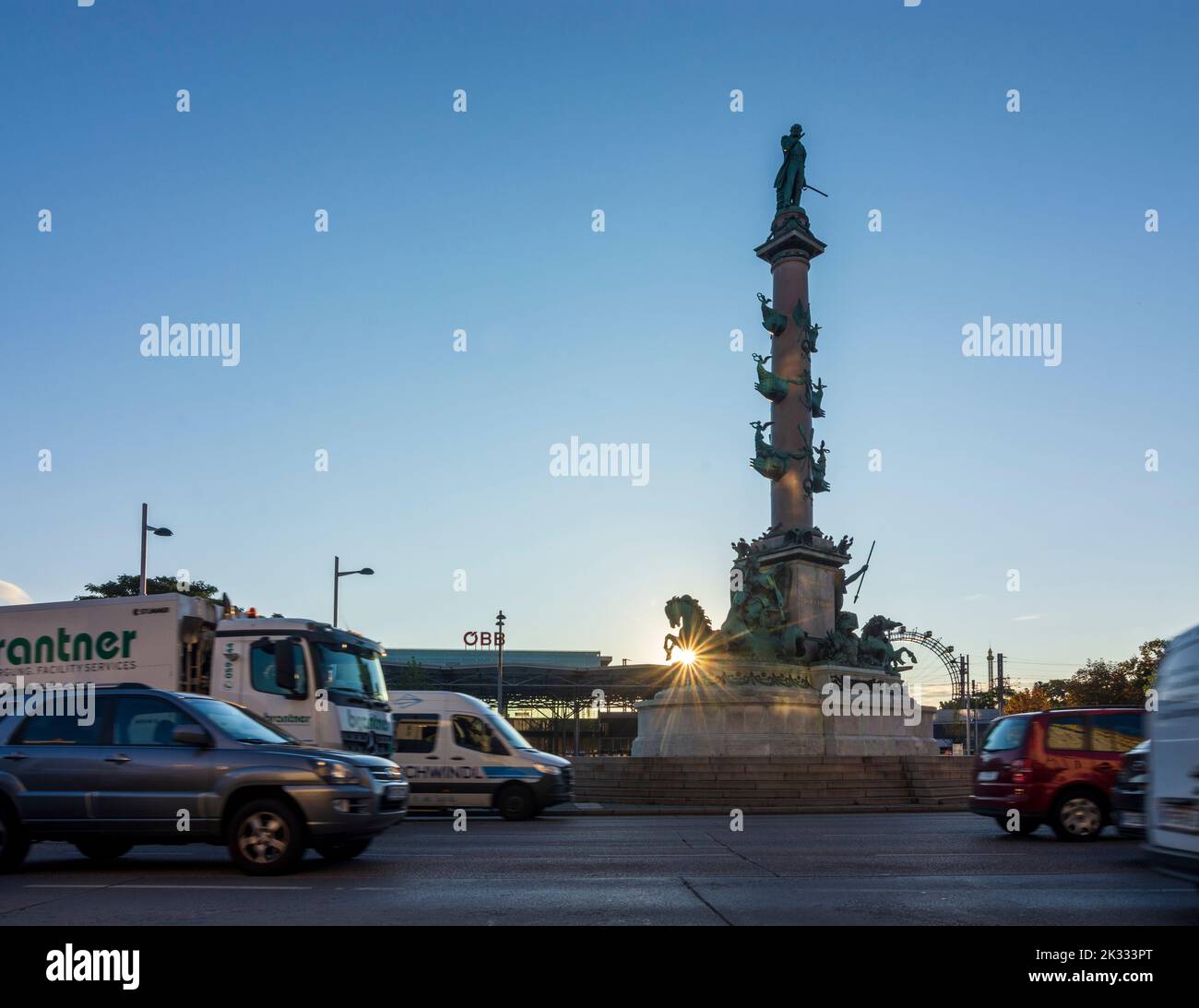 Wien, Vienna: square Praterstern, Wilhelm von Tegetthoff monument, cars ...