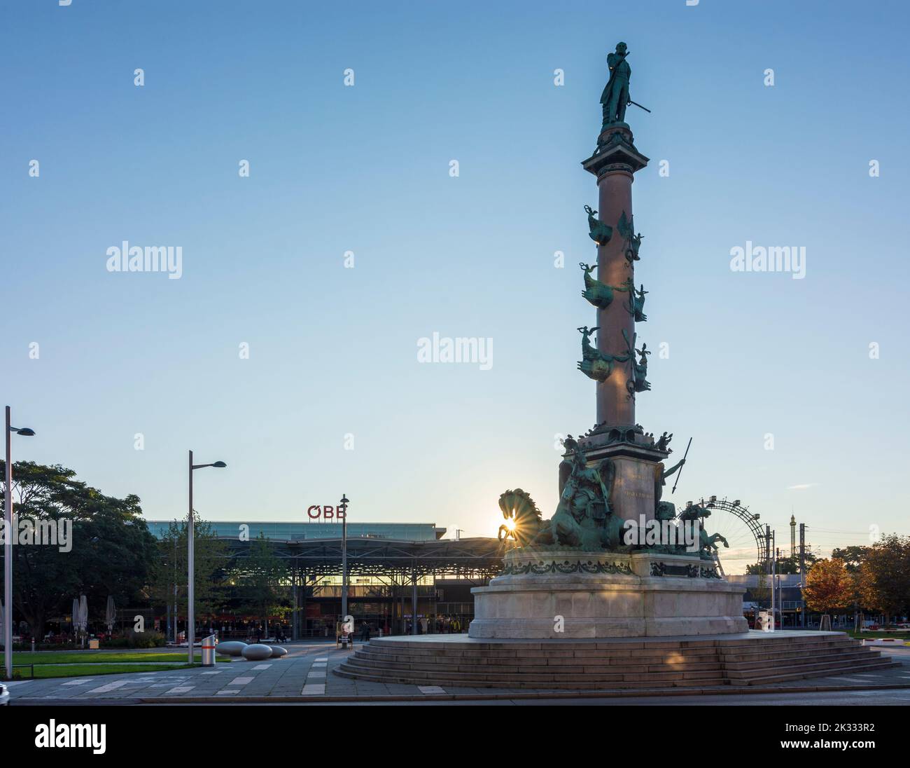 Wien, Vienna: square Praterstern, Wilhelm von Tegetthoff monument ...