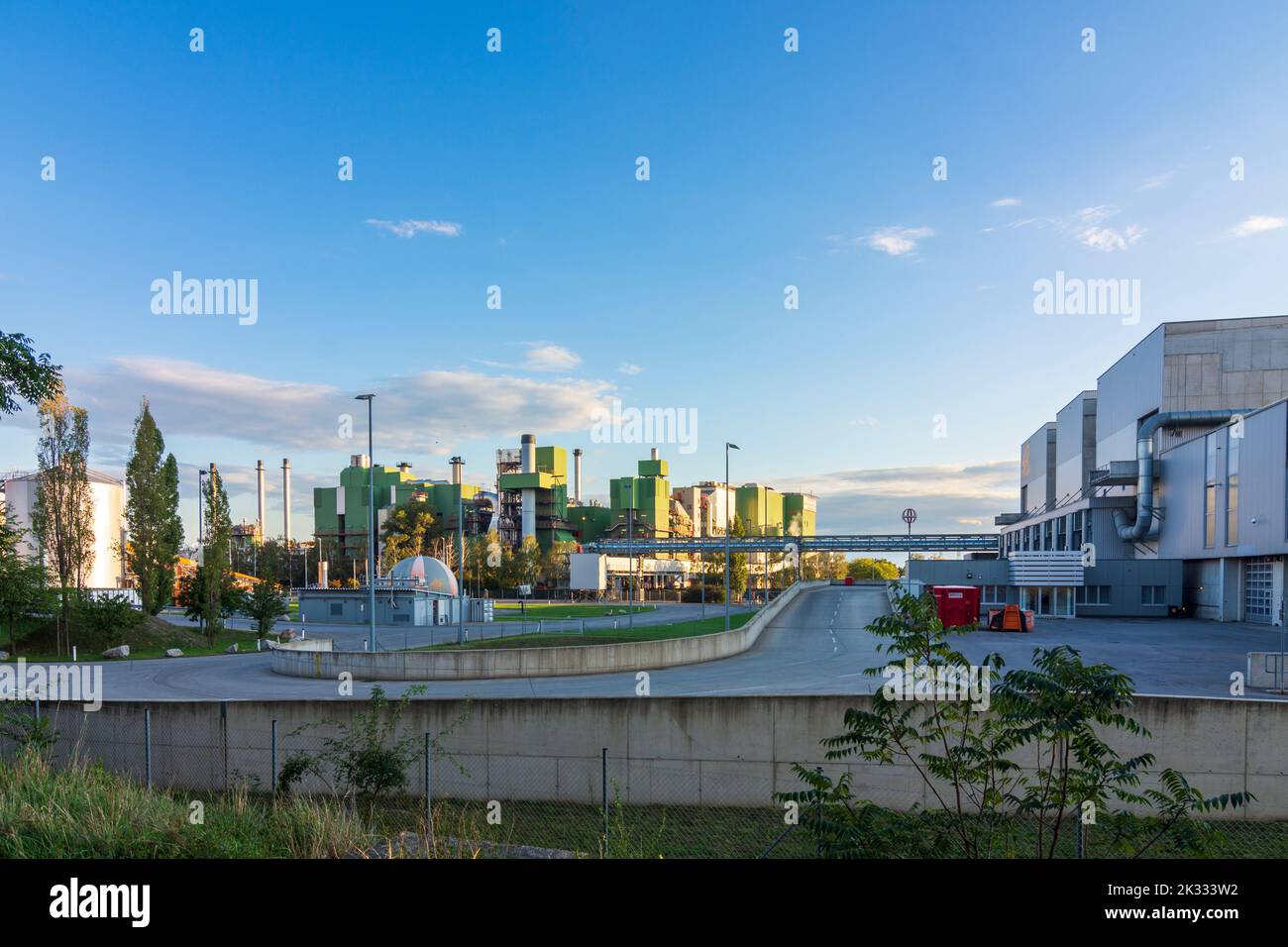 Wien, Vienna: Fernwärme (District heating) – Werk Simmeringer Haide and ...