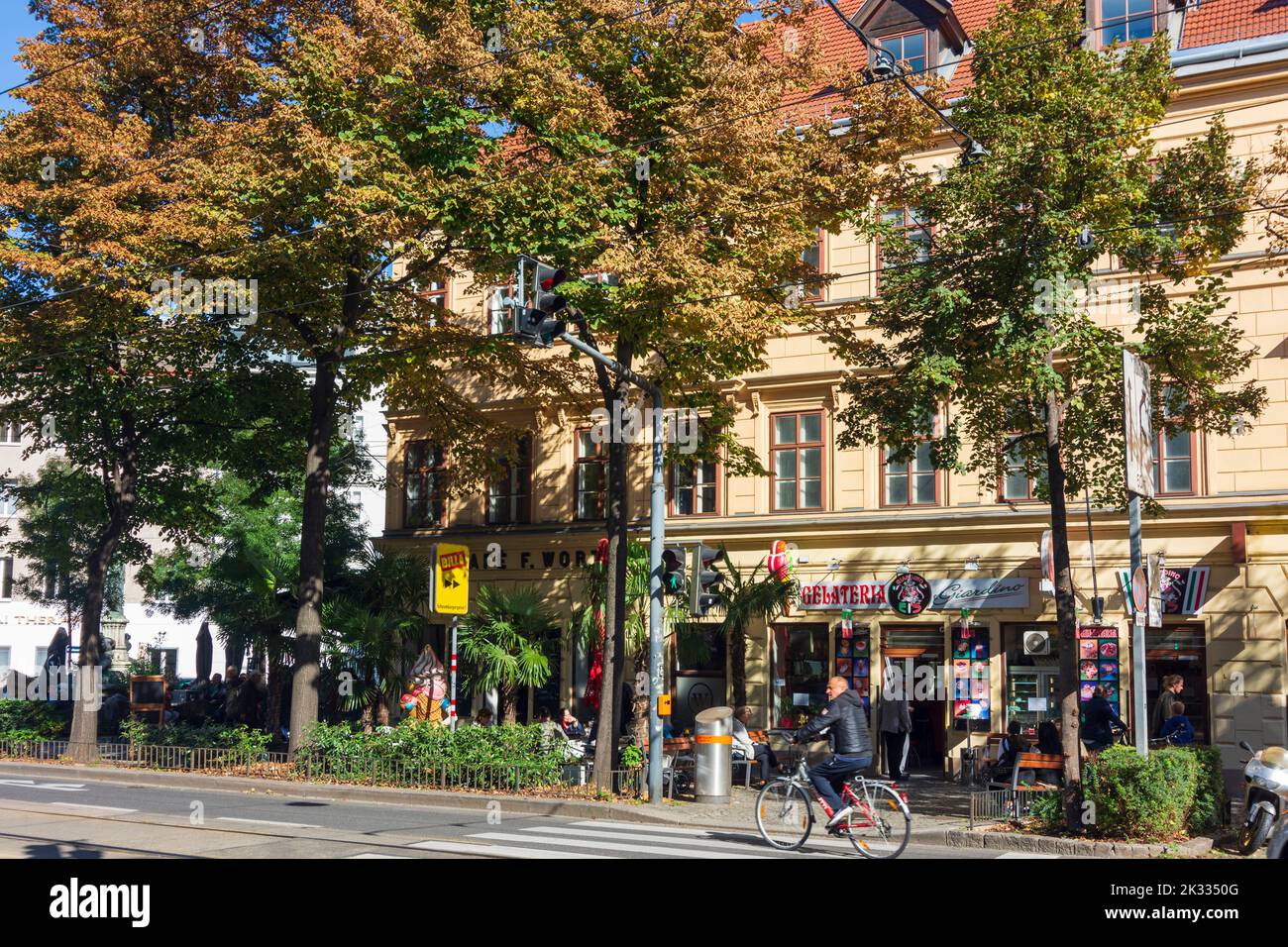 Wien, Vienna: street Wiedner Hauptstraße, cafe Wortner in 04. Wieden ...